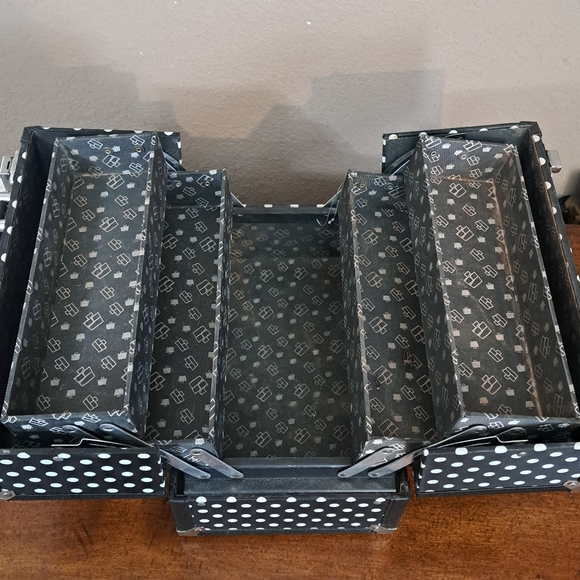 Caboodles | Makeup | Caboodles Train Box | Poshmark